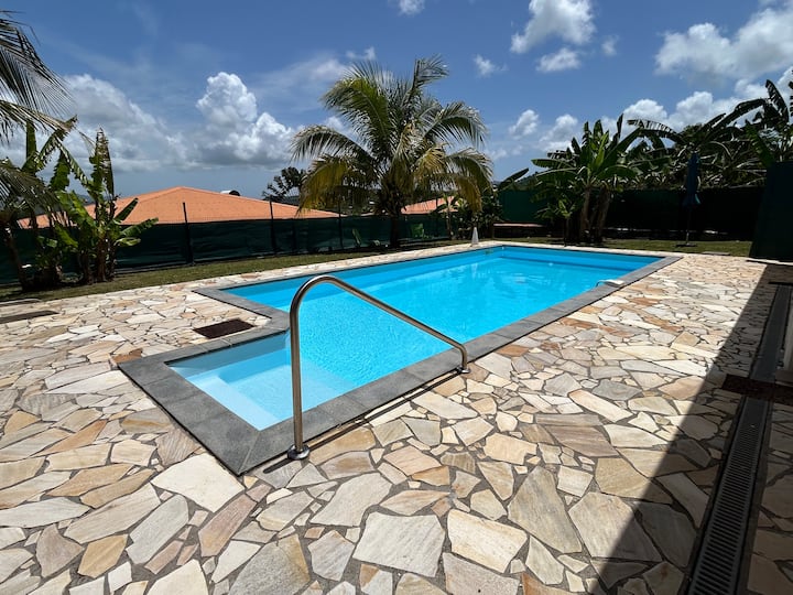 Kay Ti Mafo F3 100 M2 Avec Piscine 8*4 Au Sud - Martinique