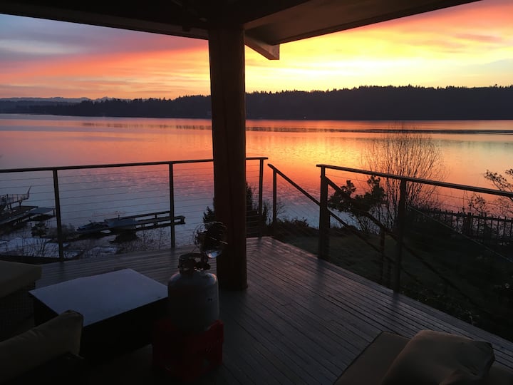 Artist Haven With 180° View Of Lake Washington - Bothell, WA