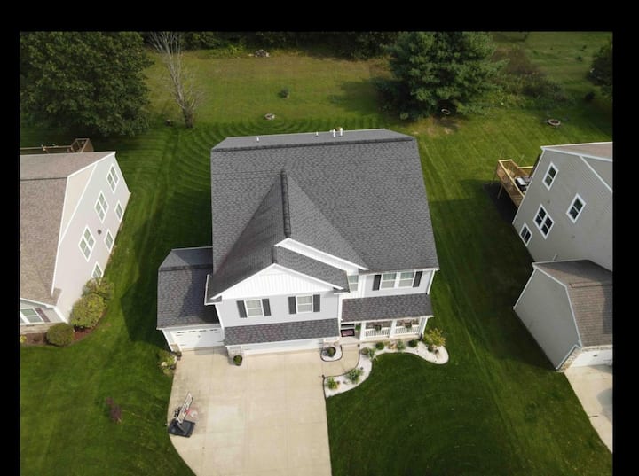Relaxing Cottage (Entire Bottom Floor) - Portage, MI
