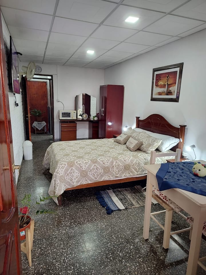 Confortable Depto. Con Cocina, Baño Y Comedor. - San Salvador de Jujuy