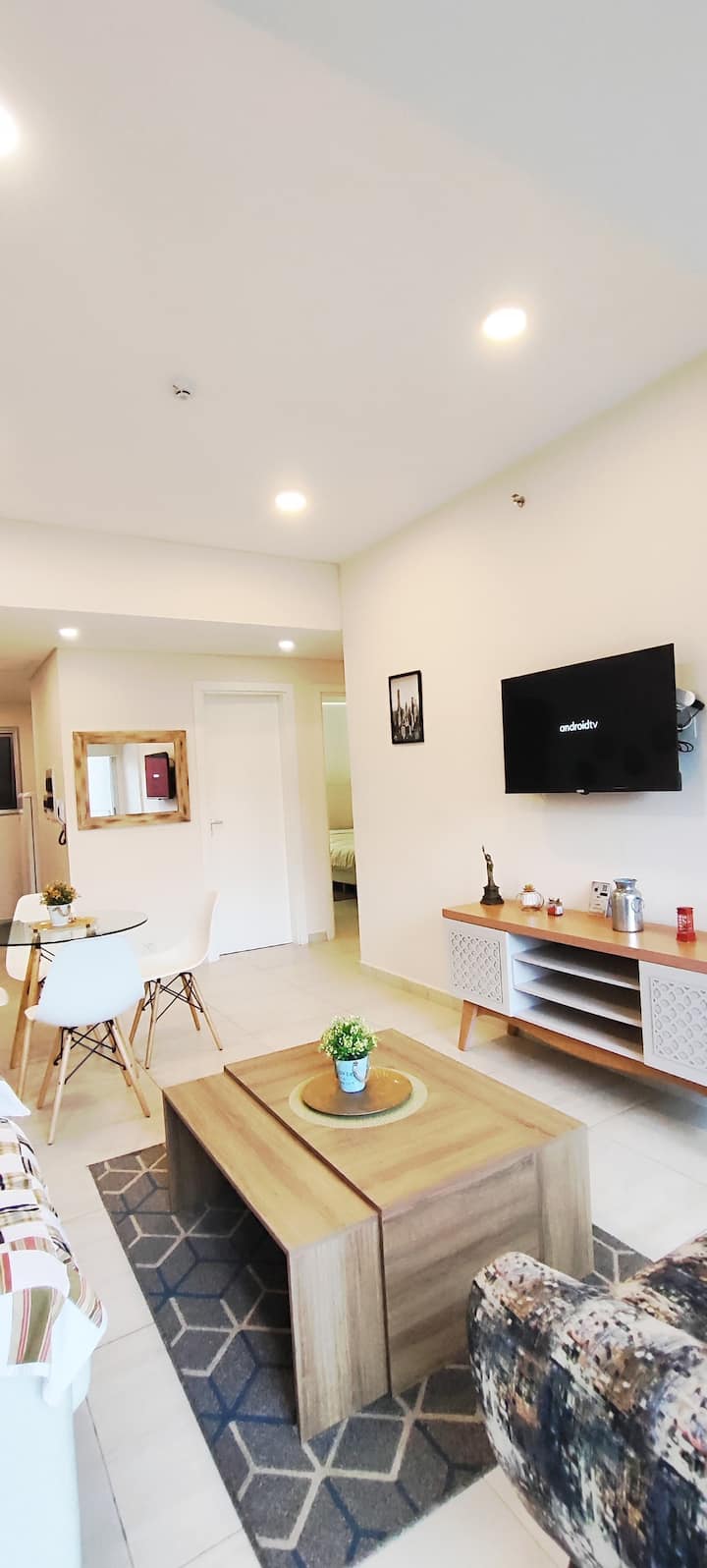 Top Location. With Pool And Garage. Villa Morra - Asunción