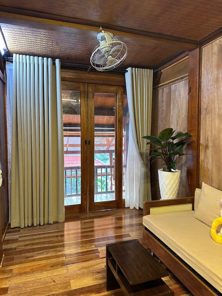 Wooden Villas 3brs/pool/center - Phú Quốc