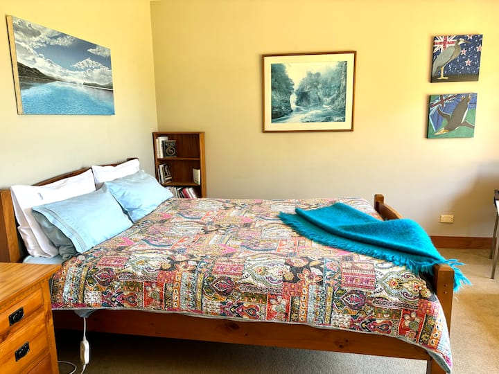 Room In Dunedin On The Otago Peninsula - Dunedin