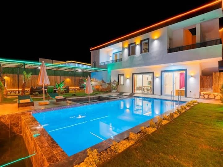 Ailenizle Rahatça Konaklayabileceğiniz Bir Villa - Ova