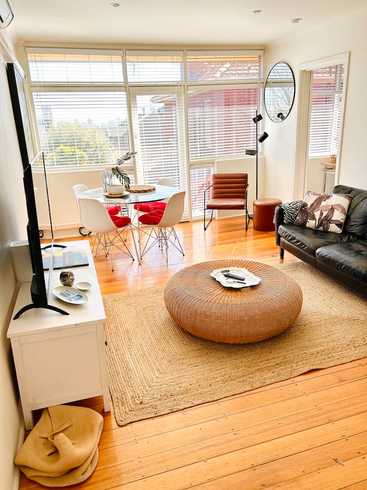 St Kilda ‘Beach And Bustle’ - St Kilda