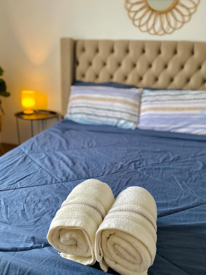 Cozy City View Central 1br | Pool+netflix+balcony - Davao City