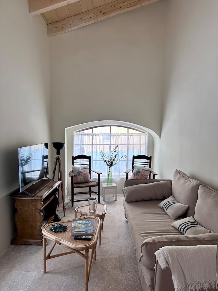 Newly Renovated Townhouse. Monthly Rent - Mallorca