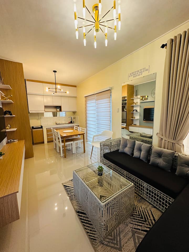 (Villa 1) 3br+netflix+hotcoldshower+parkingarea - Malaybalay
