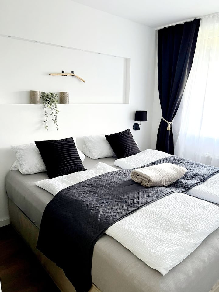 Travemünde: Ruheoase Mit Pool / Sauna / Parkplatz - Lübeck