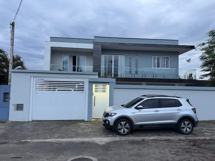 Casa (Parte Térrea) Com Piscina, 2 Quadras Do Mar! - Matinhos
