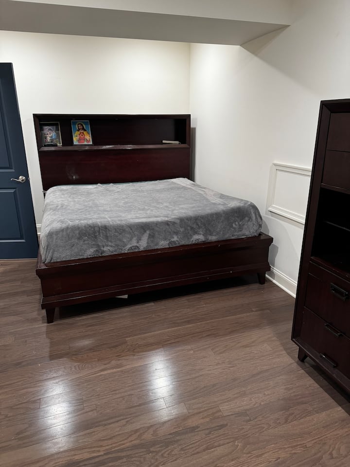 Cozy Bedroom - Easton, PA