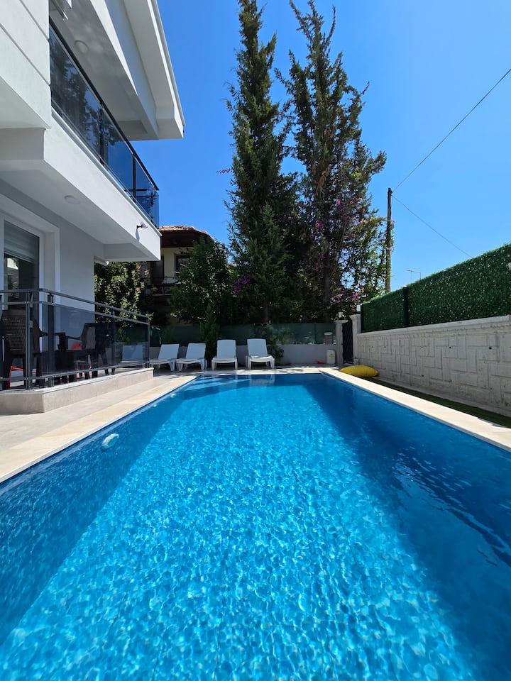 Villa Pine - Central 3+1 Ensuite & Private Pool - Dalyan
