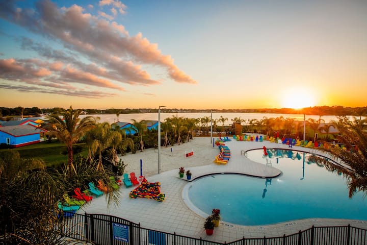 Legoland Florida, 2 Adventure Rooms W/ Pool Fun - Winter Haven, FL