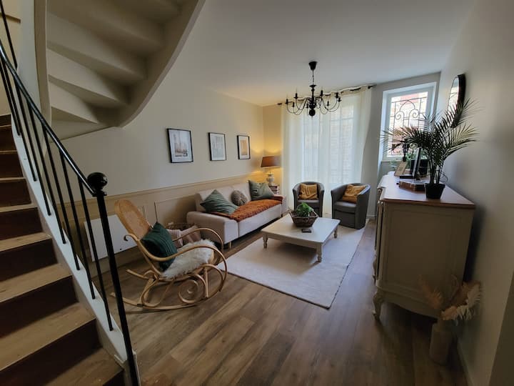 Grande Maison De Village, 12 Couchages, Safari. - France