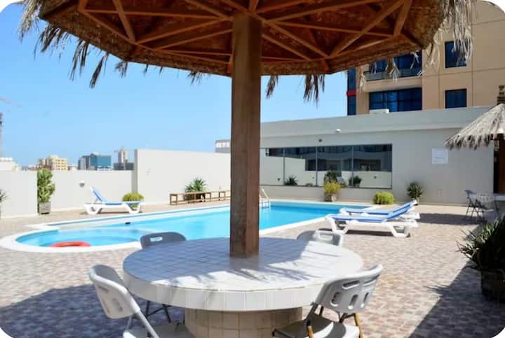 Sea View Luxe Two-bedroom Apartment - Manama