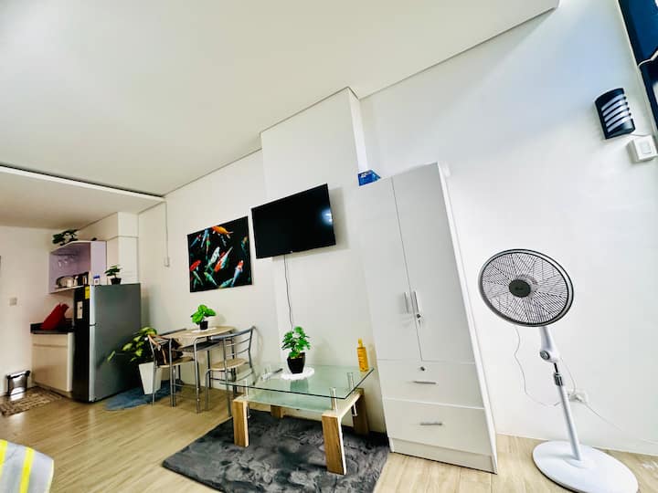 Meridian Garden Suites Family Room (Good For 3-4) - Cebu