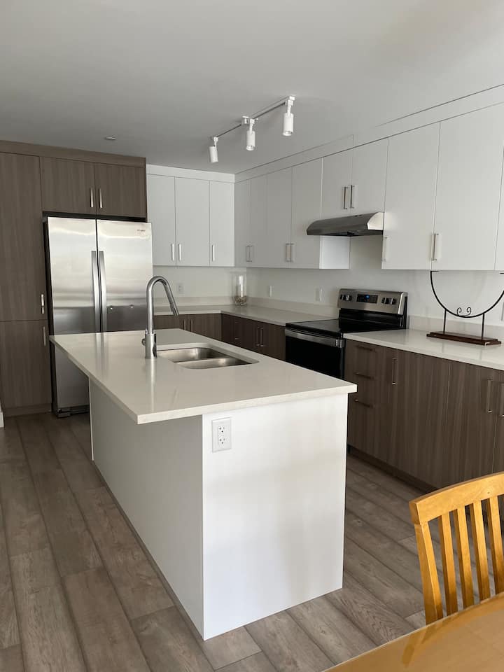 2 Bedroom Studio - Halifax, NS, Canadá