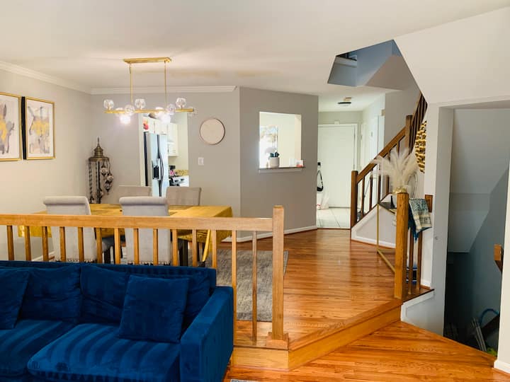 Bright, Peaceful And Cosy Townhouse - Manassas, VA