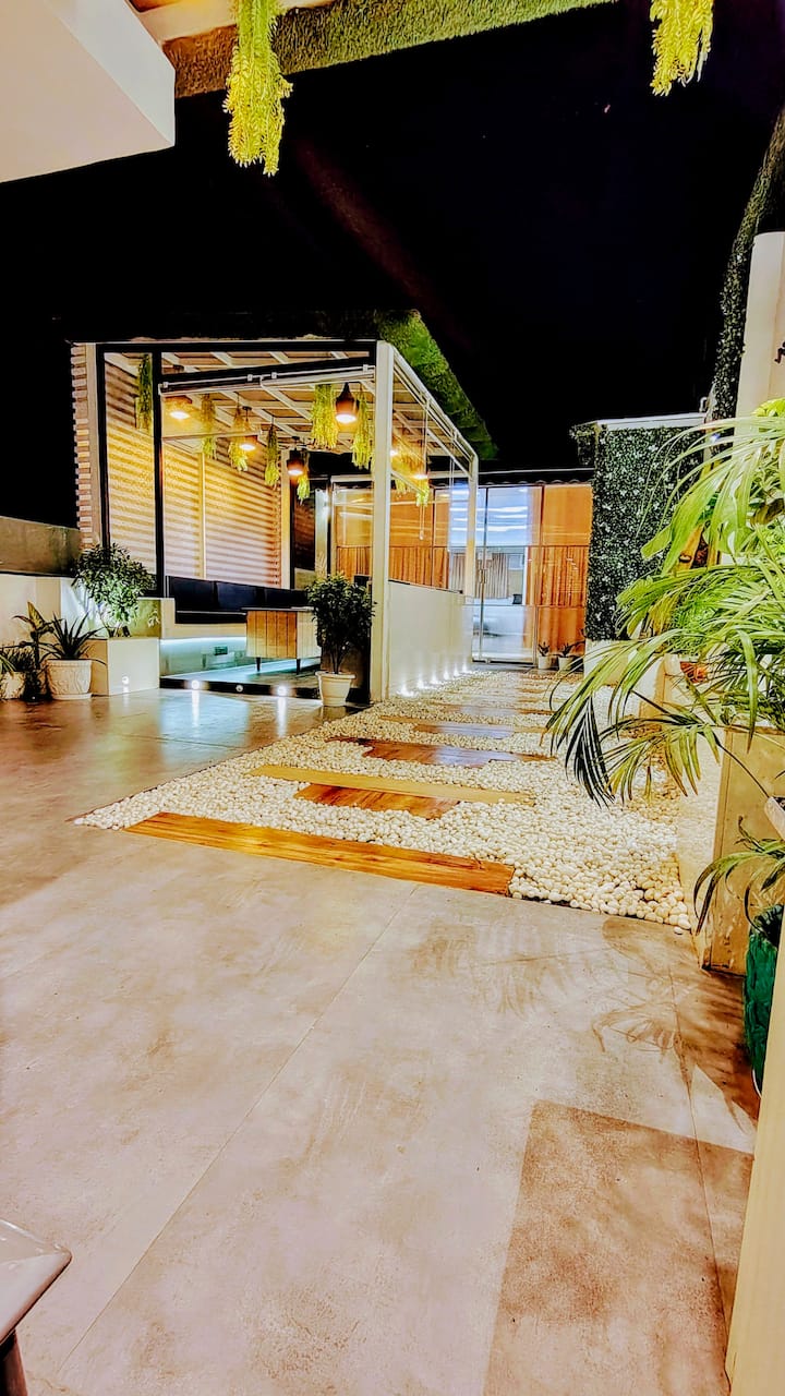 Penthouse By The Generations - Delhi