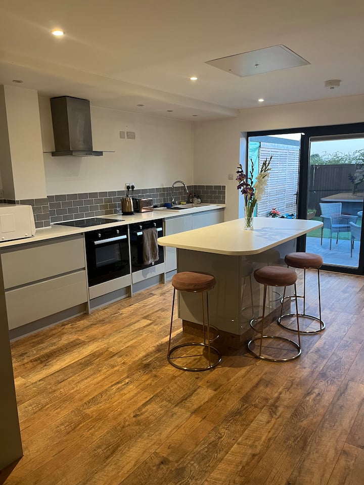 Lovely Double Bedroom - Thame