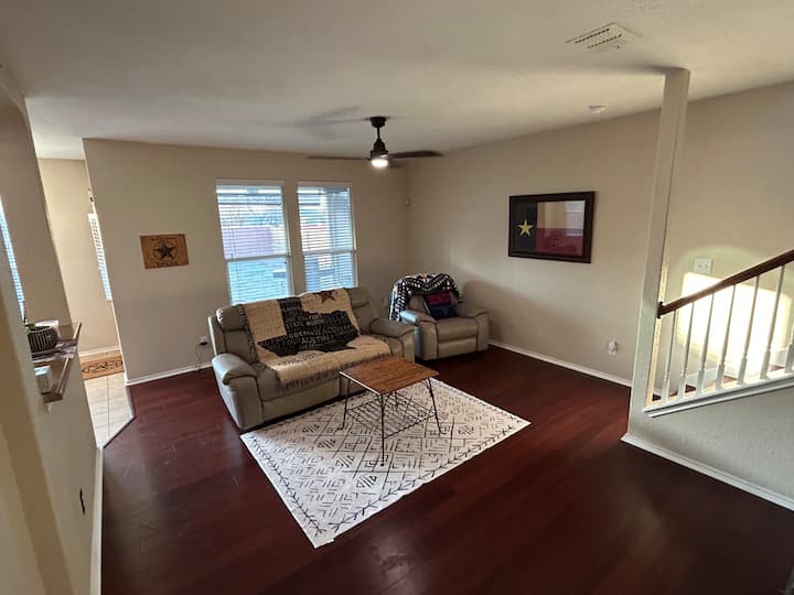 Westside Home Near Seaworld W/ Washer And Dryer - Helotes, TX