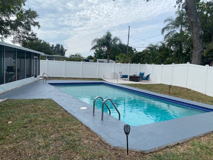2/1 Pvt Pool Home/1mile 2 Dt Dunedin Walk2 Stadium - Dunedin, FL