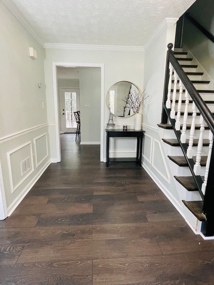 Suburban Retreat, Lawrenceville - Duluth, GA