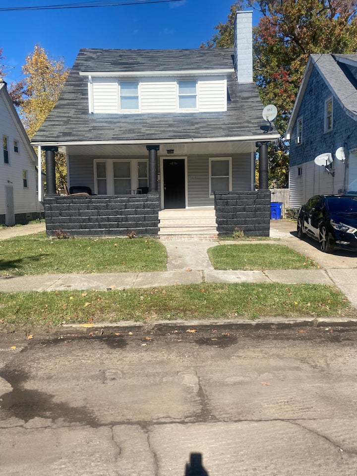 Quite And Spacious And Cozy - Cleveland