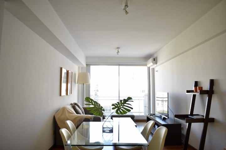 Bright Apartment W/ Balcony And Parking (Recoleta) - Buenos Aires
