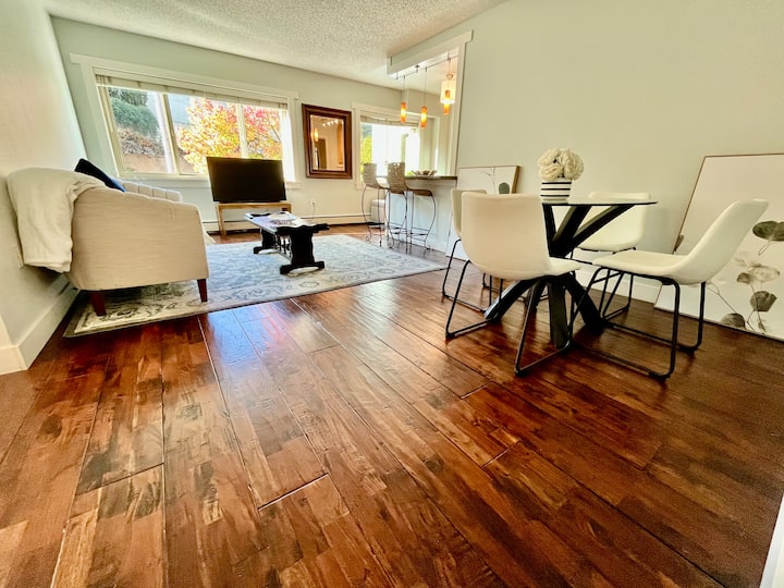 Chic Condo By Capitol Hill Seattle Walk Everywhere - Seattle, WA