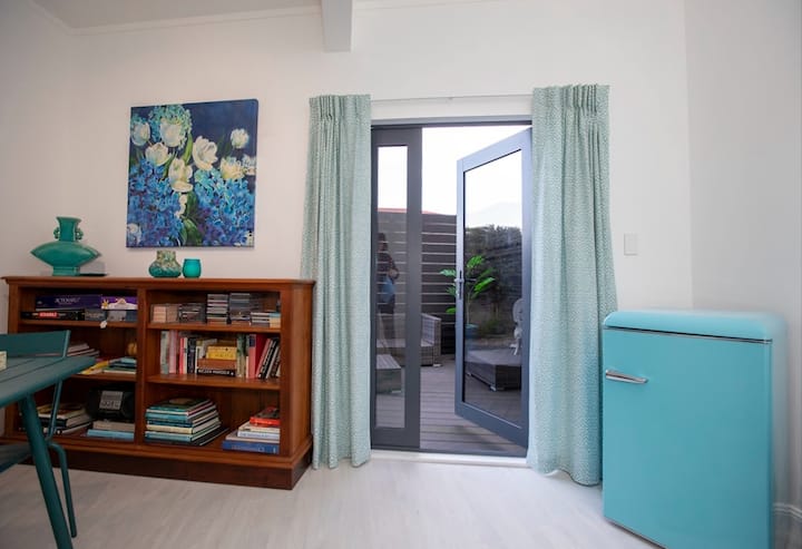 Private Guest Suite,  B/fast, Free
Cancellation. - Upper Hutt