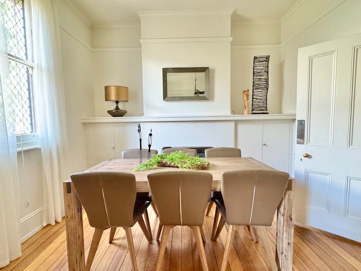 Rare Kelly Heritage Home Nr Salamanca & Hobart Cbd - Hobart