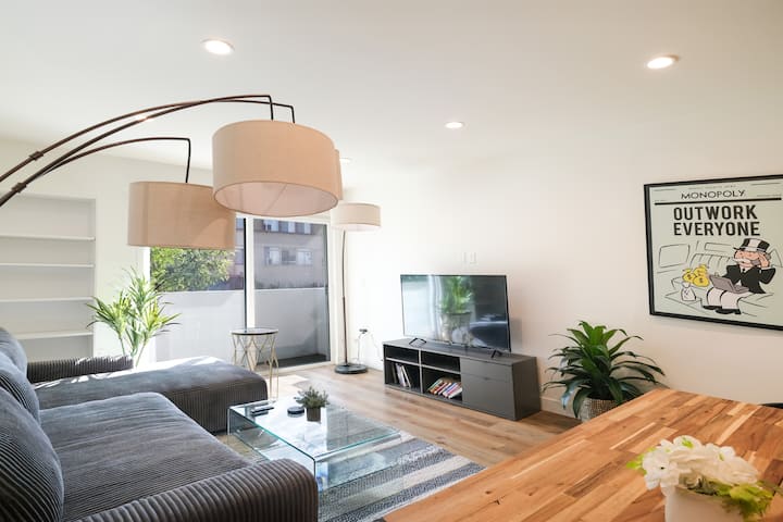 Modern 5br In Weho – Walk To Melrose - Hollywood, CA