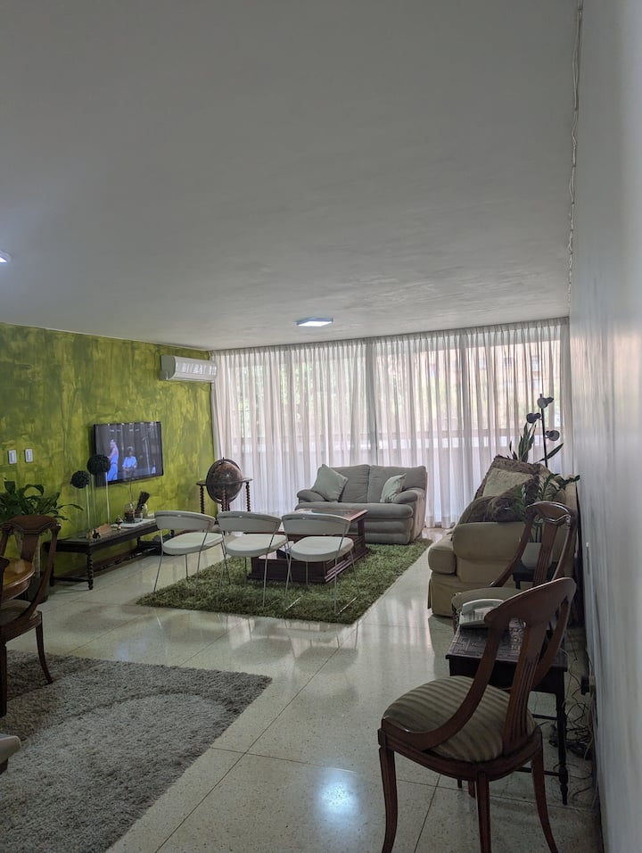 Habitación Cómoda Y Céntrica - Caracas