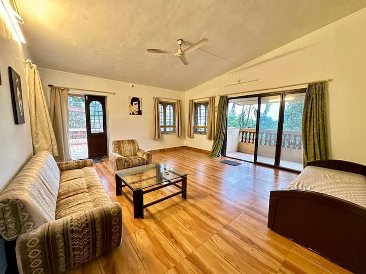 Ac Room With Hall & Balcony View - Lonavala