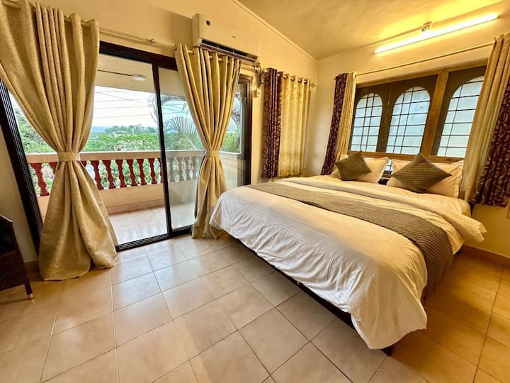 Ac Room With Hall & Balcony View - Lonavala