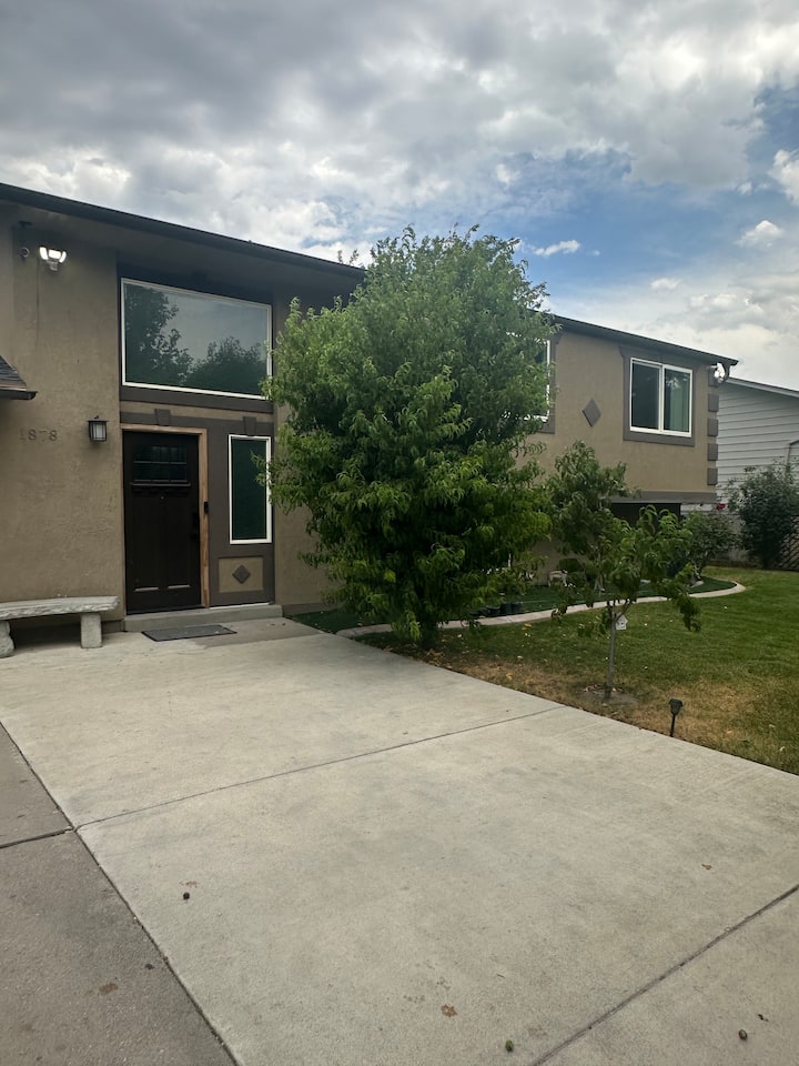 Home In Salt Lake City Near Airport & Downtown - Salt Lake City, UT