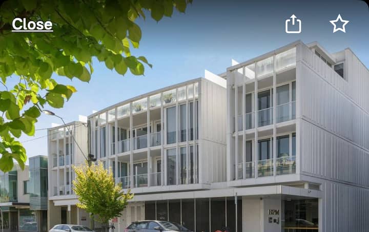 Gold On Bay - Bayside City