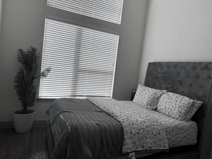 Home Away From Home. - Grand Prairie, TX