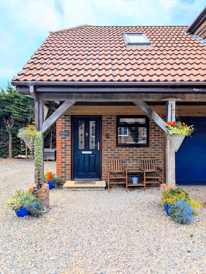 The Haven | Private, Modern Retreat By The Coast - Fareham