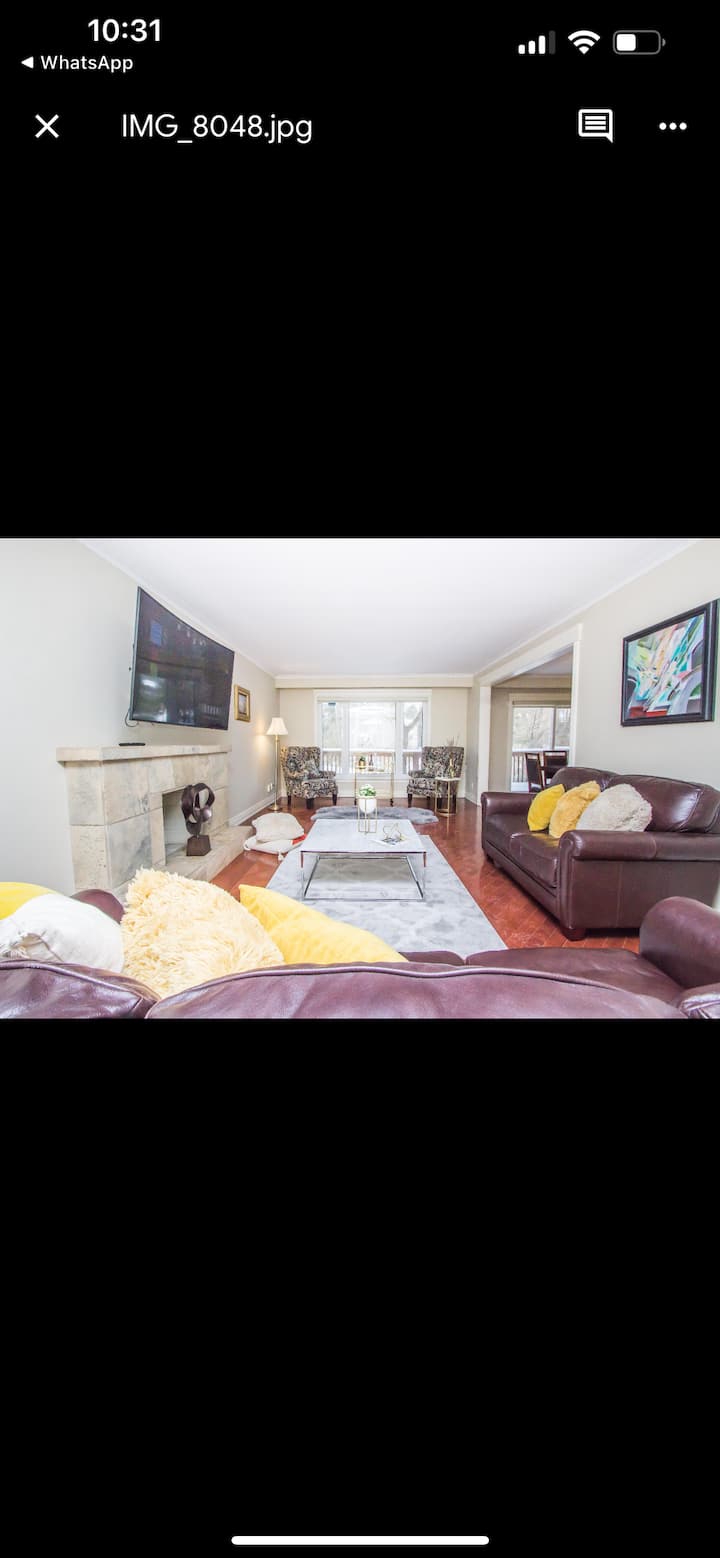 Stunning 4 Bedroom House - Markham