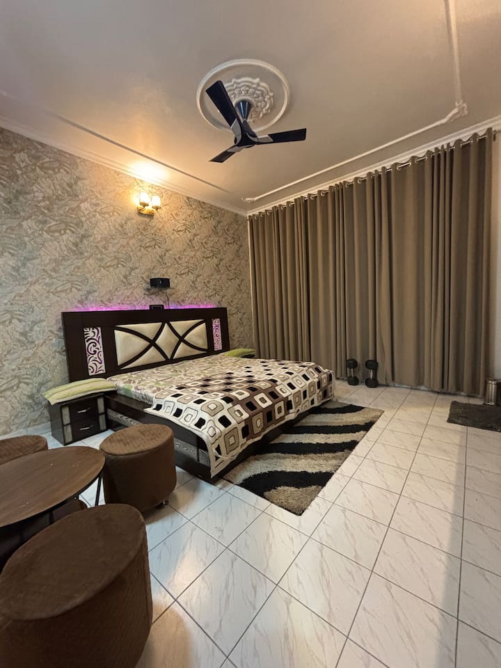 Private Room W/attached Washroom - Jammu