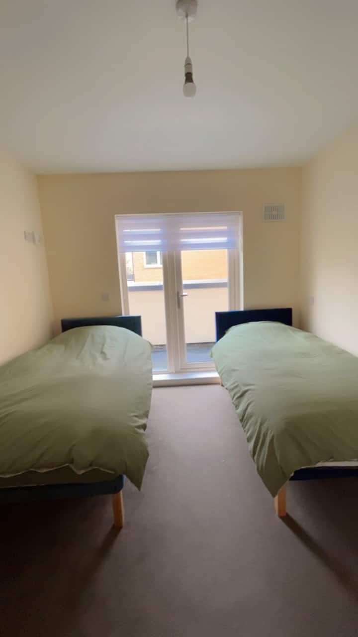 Two Beds And A Private Balcony - Malahide