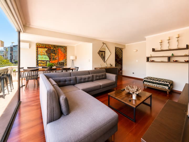 Duplex 320 Mt2, 5 Dormitorios Y 4 Baños - Providencia