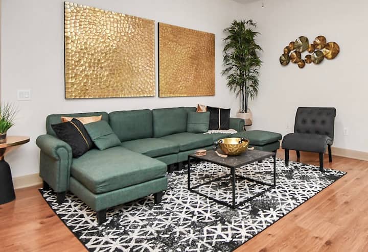 Modern Stay | Mins From Nrg/ Med Center - Houston Zoo, Houston