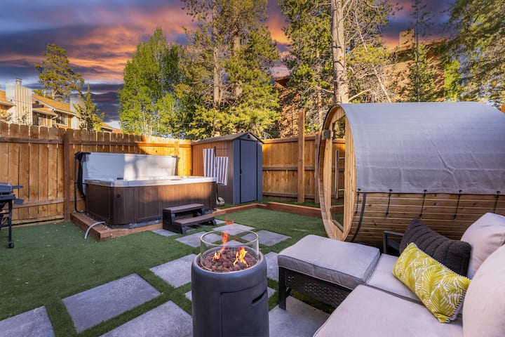 Lakefront Escape W/ Private Hot Tub & Sauna - Silverthorne, CO