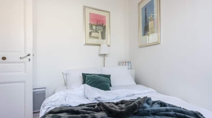 New Paris Centre Historique 2 Bedrooms - Paris