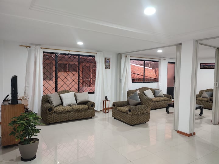 Departamento Completo Cerca Al Centro / Con Garaje - Cuenca