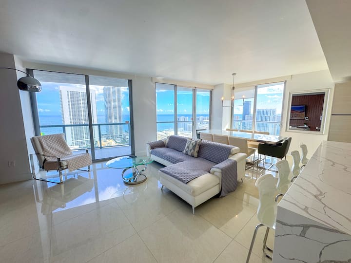 51 Exclusive 3 Bedrooms Apartment W/ Great View - Sunny Isles Beach, FL