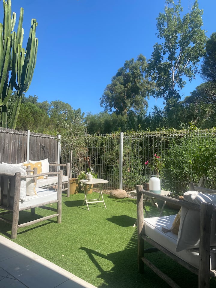 Rez-de-jardin 3 • Accès Direct à La Plage - Calvi